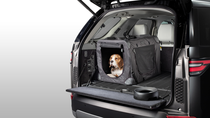 Loadspace Rubber Mat - Ebony, Rear AC | Land Rover Accessories